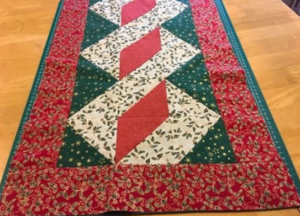 Pole Twist Table Runner Pattern - Quilting Wonders